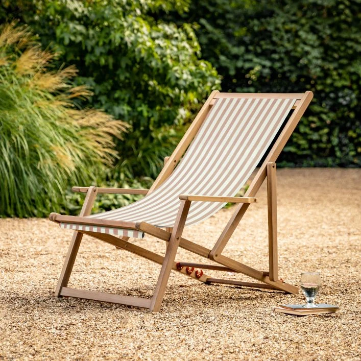 Calista Deck Chair with Armrests - Traditional Summer Relaxation